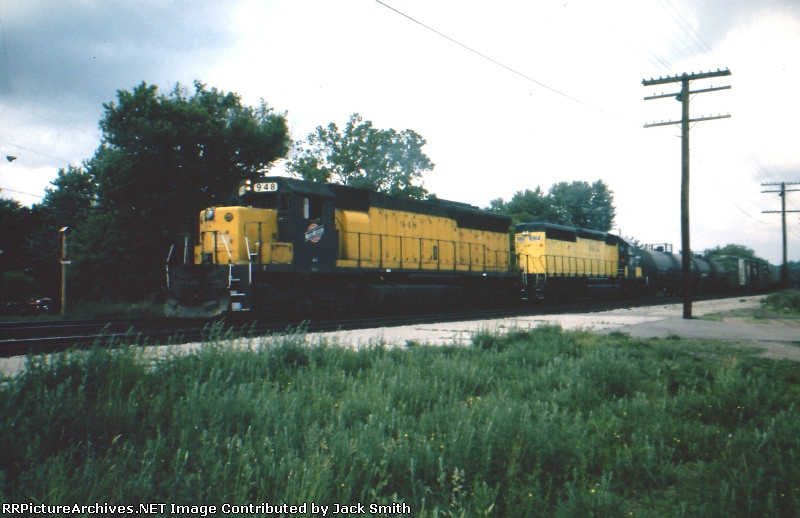 CNW 948 & 6914